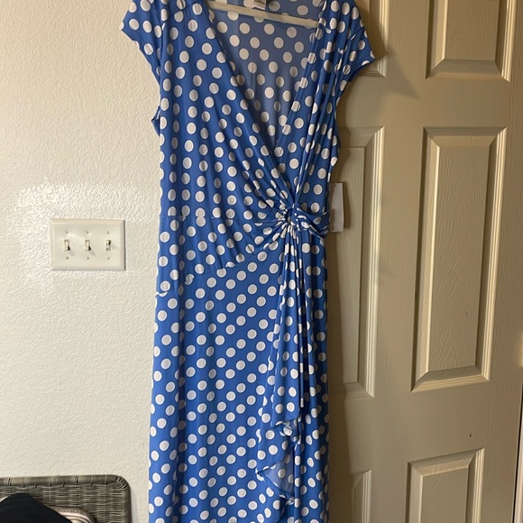 Robbie Bee | Dresses | Robbie Bee Blue And White Flutter Sleeve Midi ...